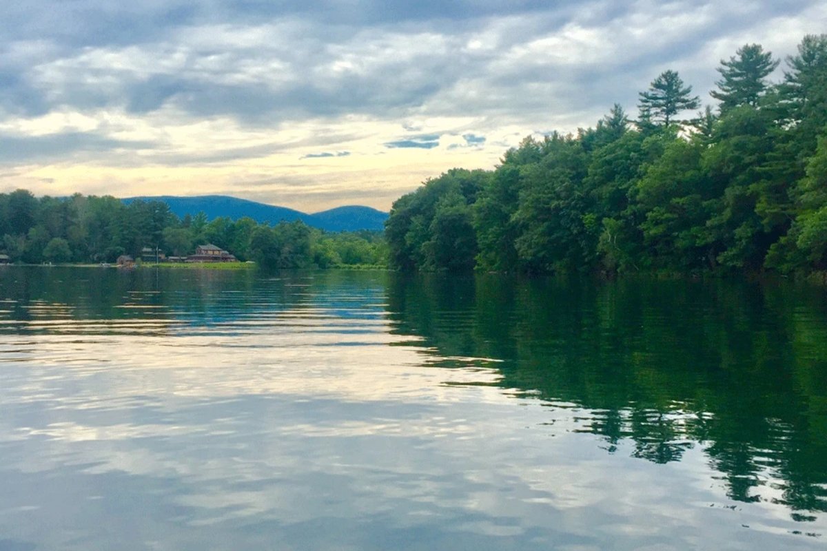 SUP at Twin Lakes, Connecticut – Red Equipment - AUS