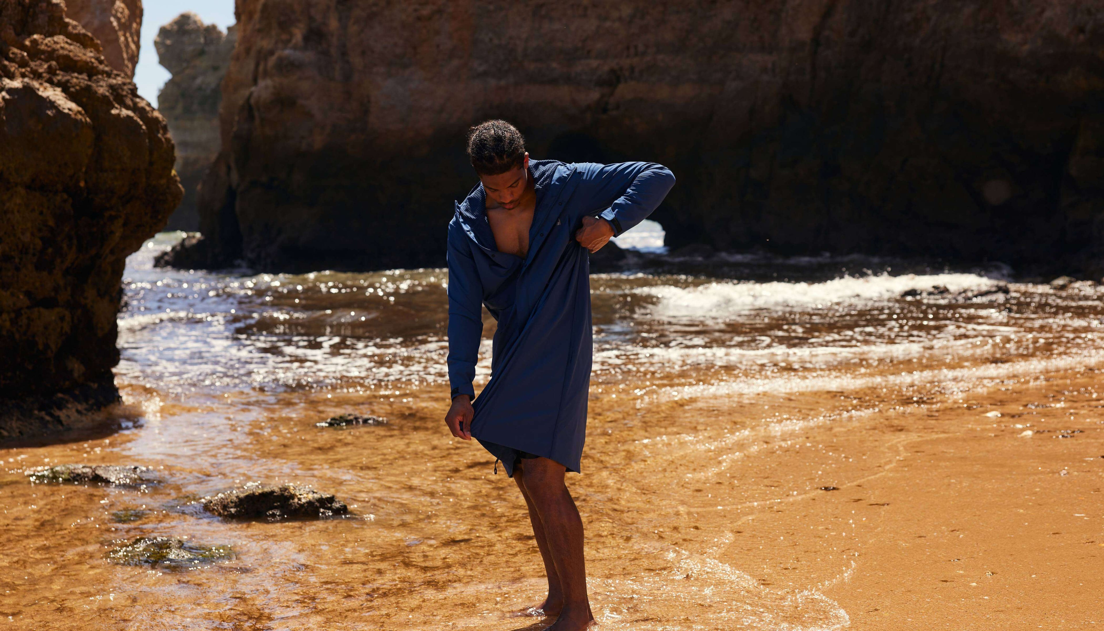 Men's Pursuit Waterproof Lightweight Changing Robe Jacket - Ocean Blue ...