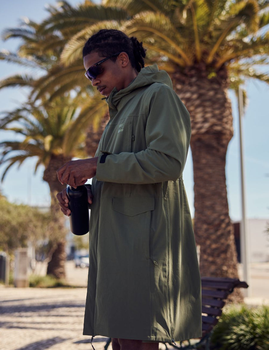 Men’s Pursuit Robe | Lightweight Sports Changing Robe – Red Equipment - AUS